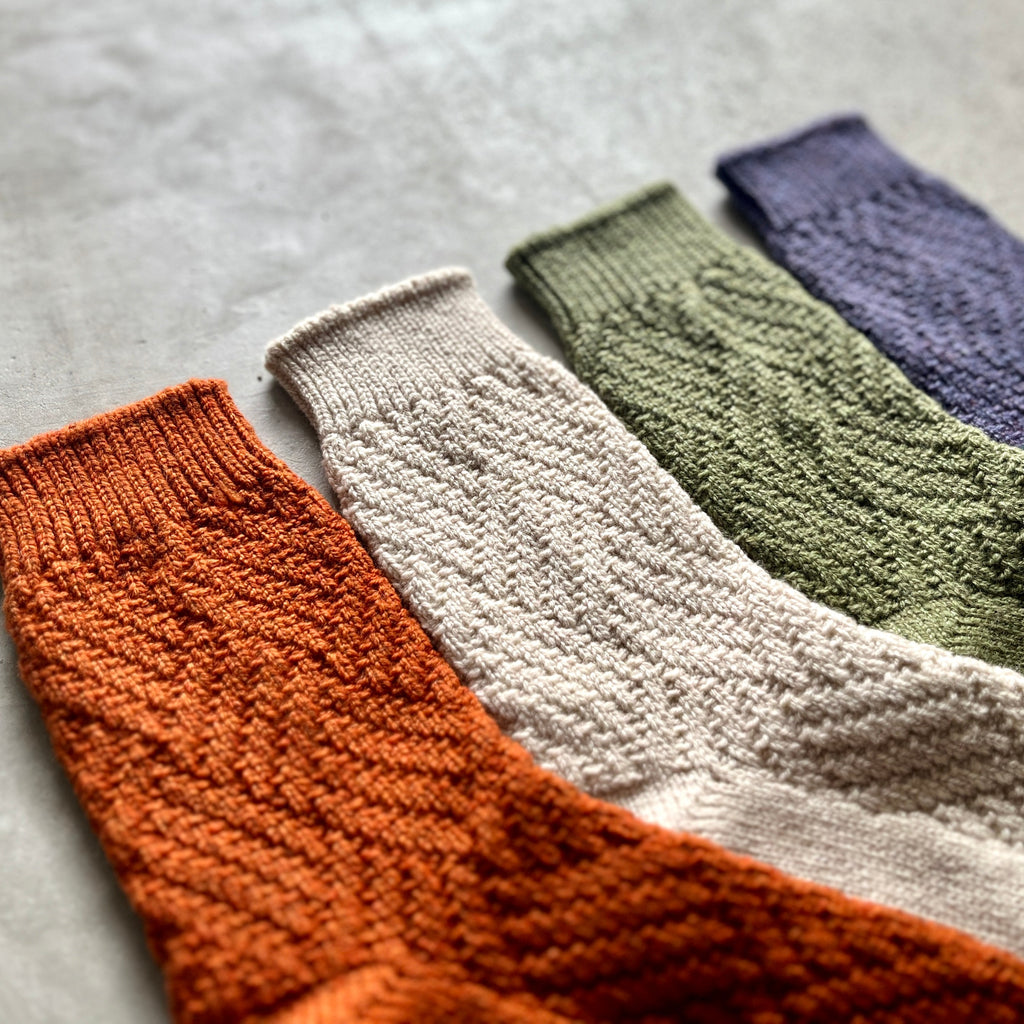 [Official] Hoffmann, a sock factory in Nara | Wool basket knit low ...
